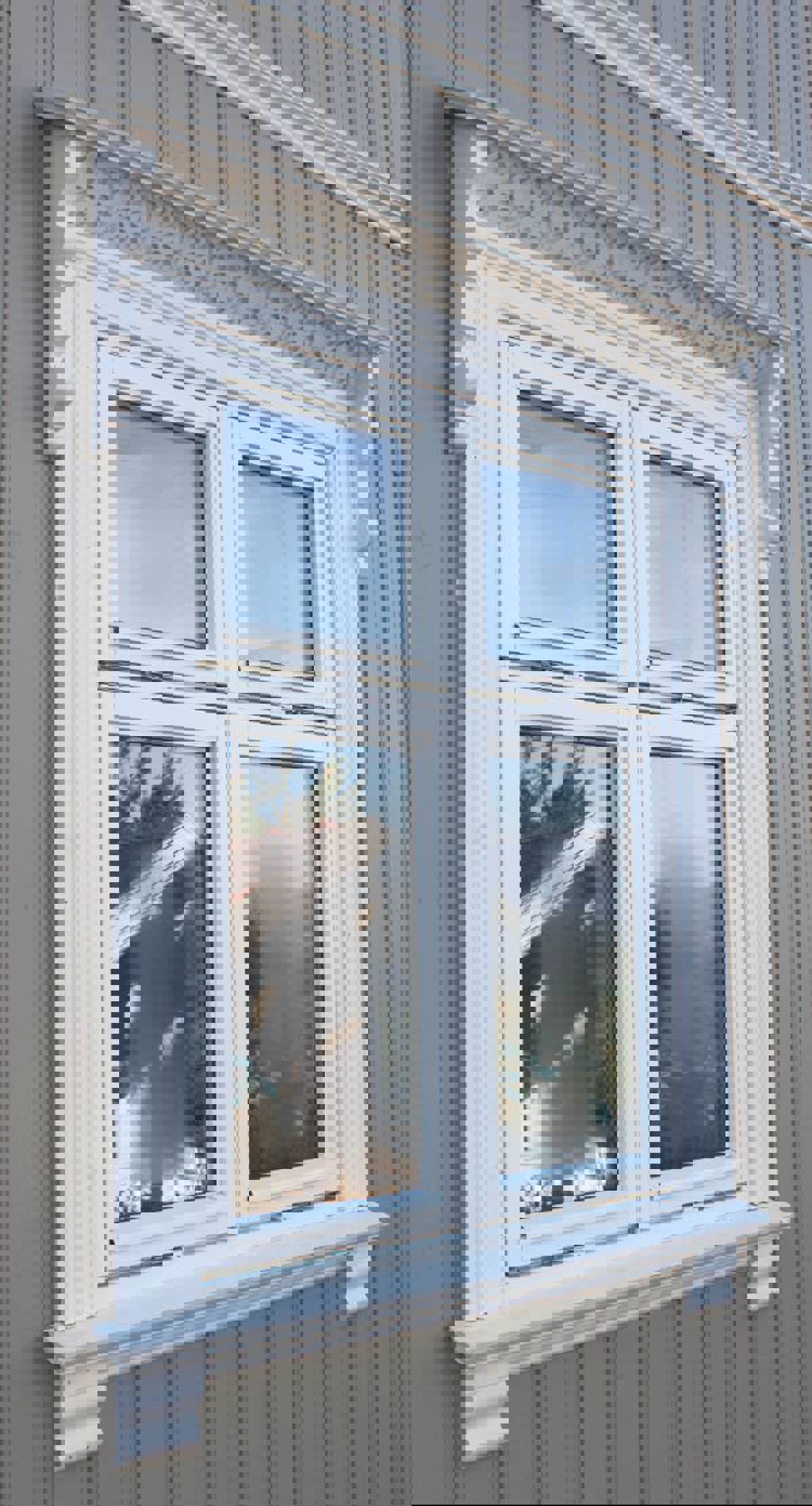 Vindusomramming i sveitserstil - Stiltre